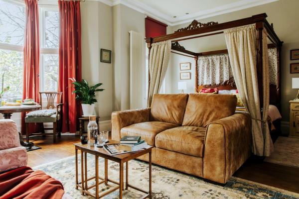 Luxury Suite In Cardiff City Centre + Secure Parking - Castell Coch