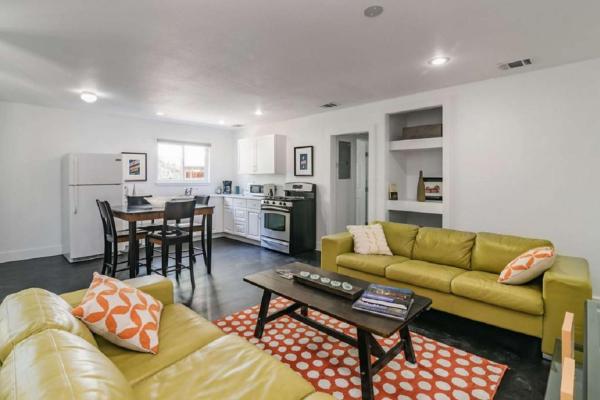 East Elizabeth St 2 Bedroom Home - Austin, TX
