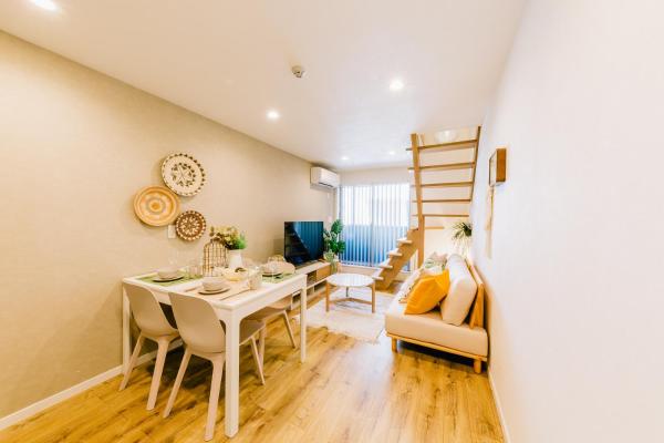 Accommodates Up To 8 Guests! / Convenience Stores - Osaka