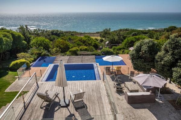 Luxury Beachfront Villa - Sintra