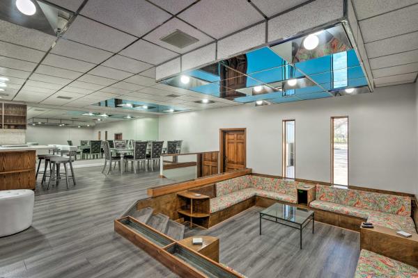 Walk To Pawtucket Country Club! Sleek Condo - Barrington, RI