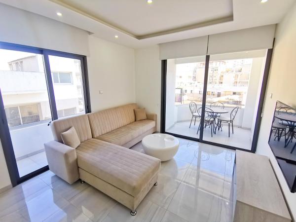 Vasilo Court Seaview City Apartment - Larnaca