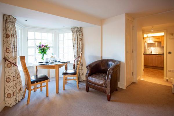 Oberon River View Apartment - Bourton-on-the-Water