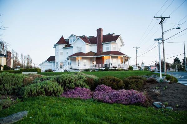 Anchorage Inn - Room #7 - The Crows Nest Suite - Oak Harbor, WA