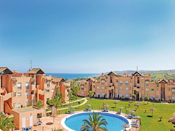 Bright Apartment With Sea View In Casares, 96 M², Pool - Estepona