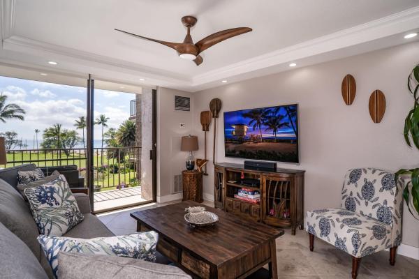 Elegant Oceanfront Vistas - Maui, HI