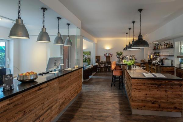 Beach Hotel California - Laboe