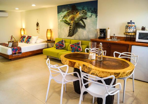 Casa Azul Maya - Isla Mujeres