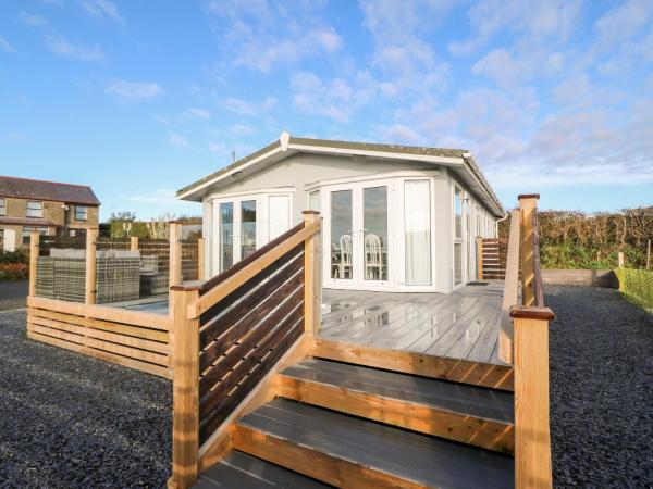 Caban Tywod - North Wales