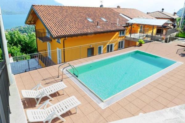 Lake View Apartment In Vercana, Shared Pool - Domaso