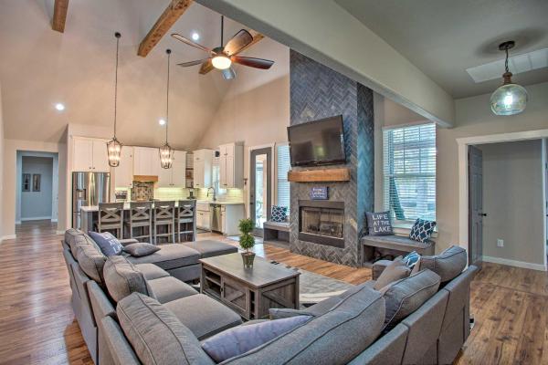 Game Room And Lake Tawakoni Access Family Getaway! - Point, TX