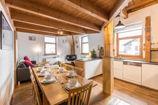 Apartment Vila 2 - Charming 2 Bedroom Haven In Chamonix - Lac du Brévent