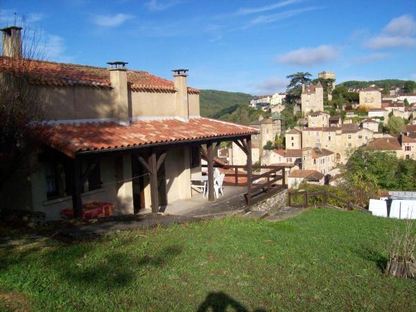 Charmante Maison à Puy-l'évêque Avec Jardin Et Balcon - Lot