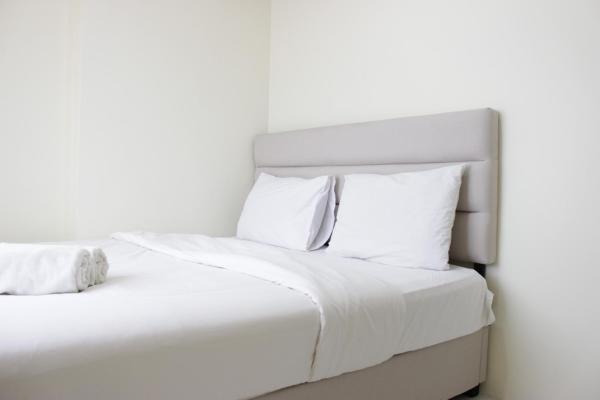 Stylish And Comfy 2br Grand Asia Afrika Apartment By Travelio - Bandung