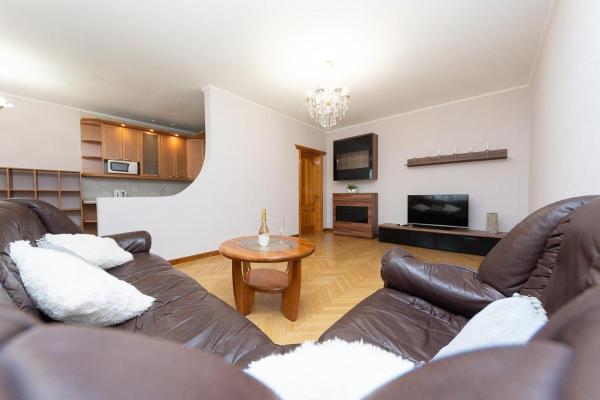 Spacious Apartments In The Center Of Obolon 2 Bedrooms - Вышгород