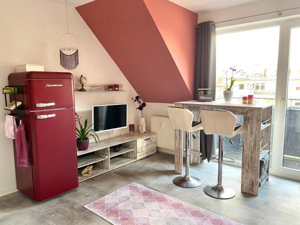 Cottbus-apartments - Red Apartment I Privat I Wifi I Küche I Balkon - Cottbus