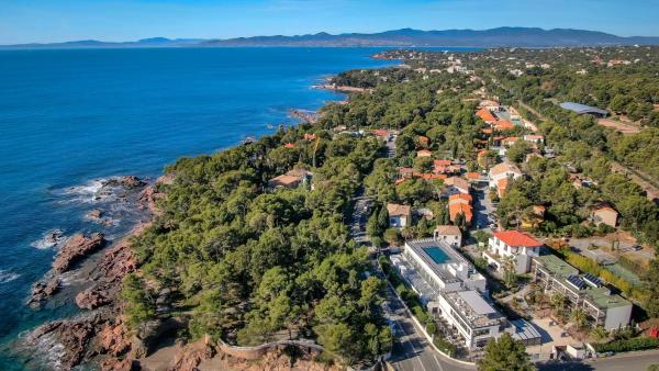 Sowell Family Riviera - Var