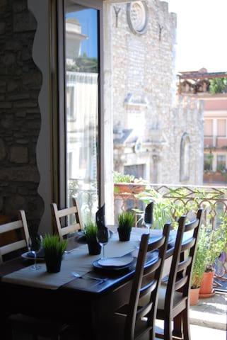 Casa Girolamo In Piazza Duomo - Naxos