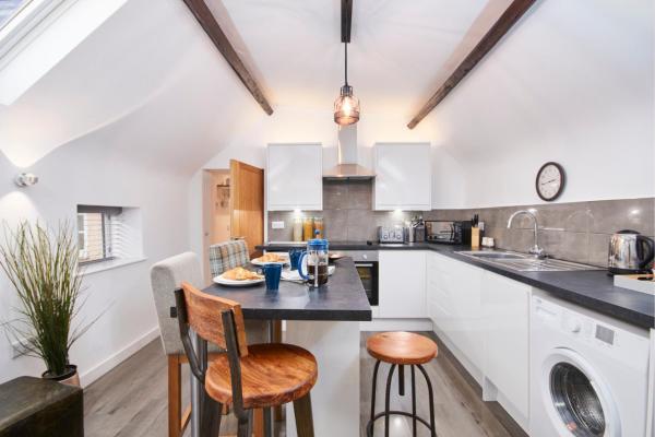 The Nutcracker Suite - Self Check-in, Self-catering Apartment For East Midlands Airport - Loughborough