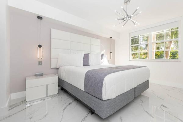 Yacht Club At Aventura Lux 2 Bed 2 Bath Brand New 2021 - Aventura, FL