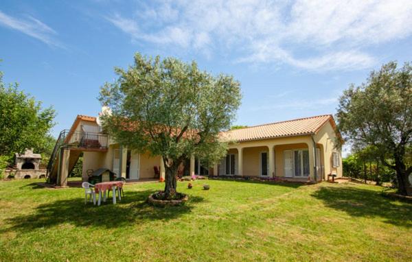 Gorgeous Apartment In Vodnjan With Wifi - Peroj