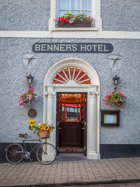 Dingle Benners Hotel - Dingle
