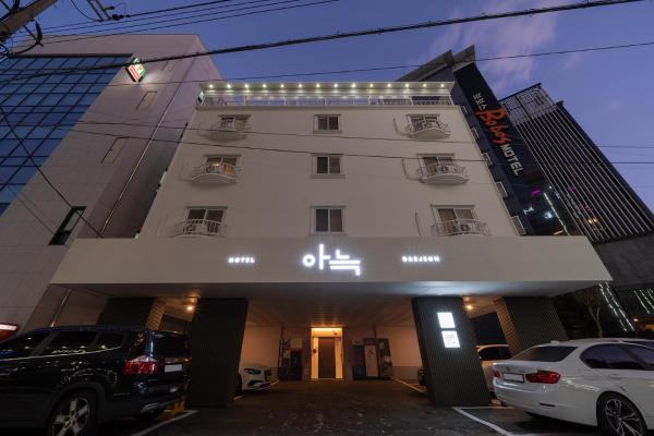 Aank Hotel Daejeon Yongjeon 1st - Daejeon