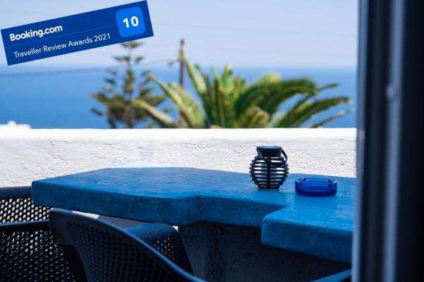 N Renieris Apartments - Oia