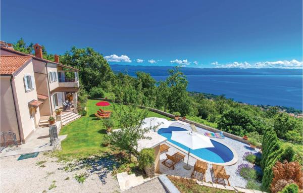 Nice Home In Lovran With Sauna - Rijeka