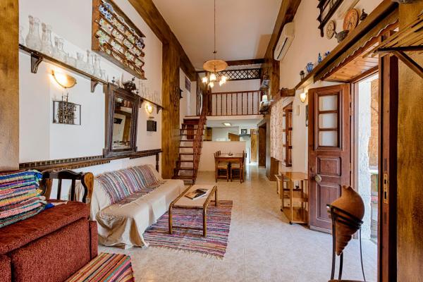 Hara's Traditional Detached House In Malona - Rhodos