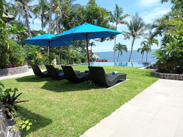 Absolute Beachfront, Paradise, 3br Villa With Private Pool On 1200m2 Of Tropical Land - Indonesia