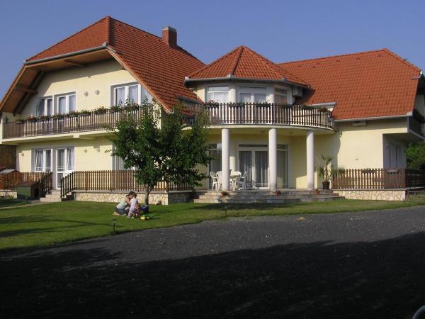Szalóky Apartmanház - Balatonmáriafürdő
