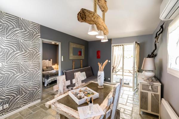 Charme & Confort- Les Cottages Du Bassin D'arcachon- Petit-déjeuner Sur Demande - Nuitée, Court Séjour, Semaine - Gujan-Mestras
