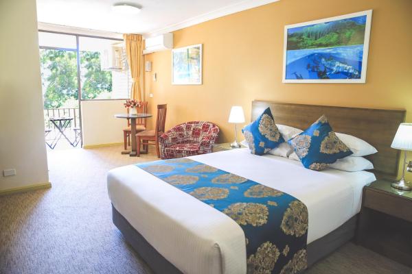 Ryde Inn - North Shore