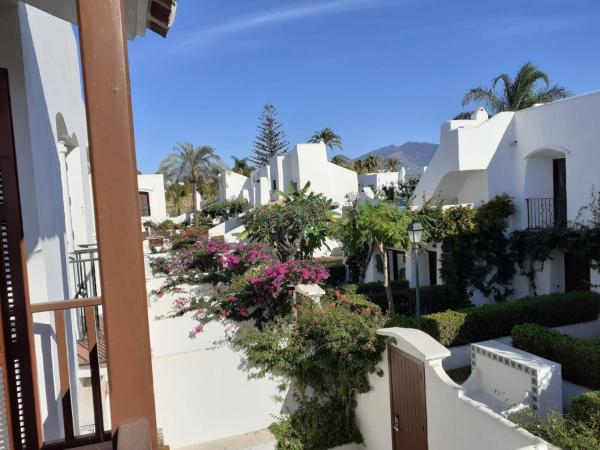 Estepona - Playa - 2 Dormitorios En Urbanización Al Lado Del Mar Mi18 - Benahavís