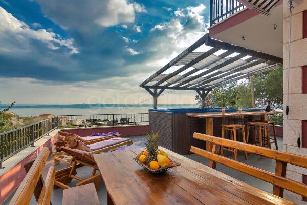 Holiday Home Darius With Hot Tub - Brela