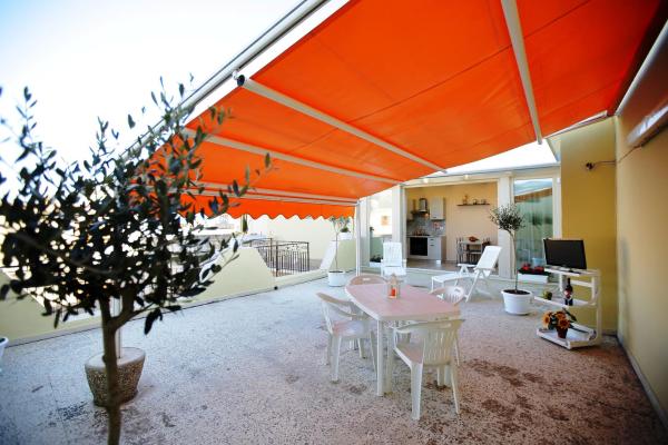 Re Sole Case Vacanze - Esclusivo Attico M A R T E Con Spaziosissima Terrazza Solarium Attrezzata - Avola