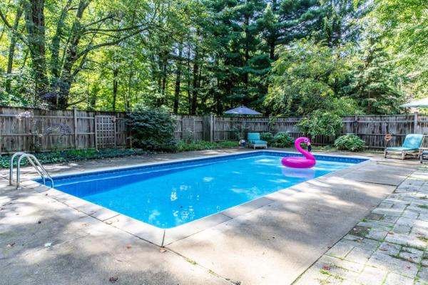 La Colita - Cherry Beach, Three Oaks