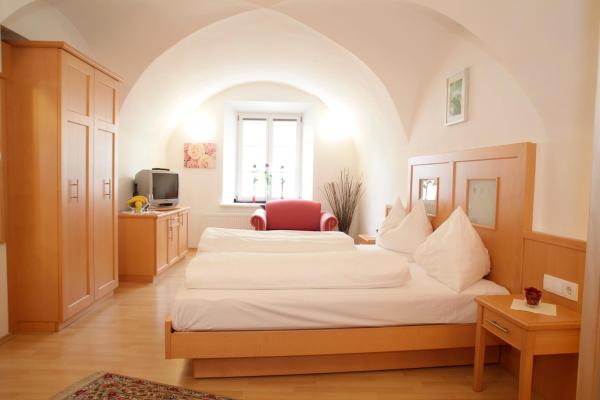 Raiffeisenhof Appartements - Austria