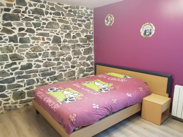 Chambre Rose à La Campagne - Norte