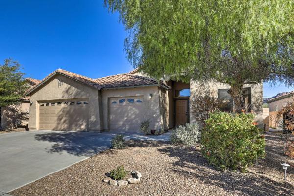Pet-friendly Tucson Home With Patio And Mountain Views - Casino Del Sol
