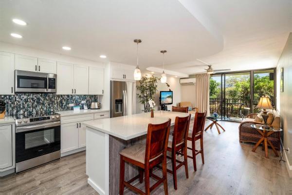 Kamaole Sands 4-213, Designer Condo, Split Ac - Wailea, HI