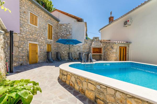 Holiday Home In Grizane 39314 - Croacia