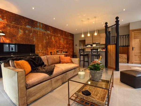 Splendid Ground Floor Apartment With Garden In The Very Center Of Spa - Spa, Belçika