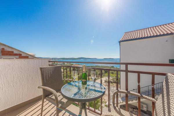 Apartments Pleadin - Primošten