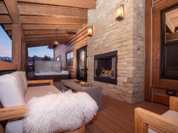 Beautiful Views! Jacuzzi, Indoor Outdoor Fireplace, Steps To Lake Estes - Estes Park, CO