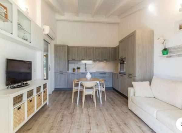 Modern Cozy Big Balcony Entire Apartment - Cagliari