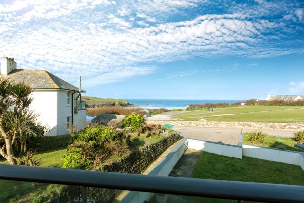 Apartment By The Beach, Sea Views - Constantine Bay