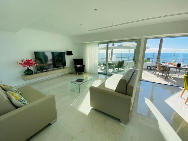 Villa Lucia With Private Heated Pool, First Beachline - Playa del Inglés