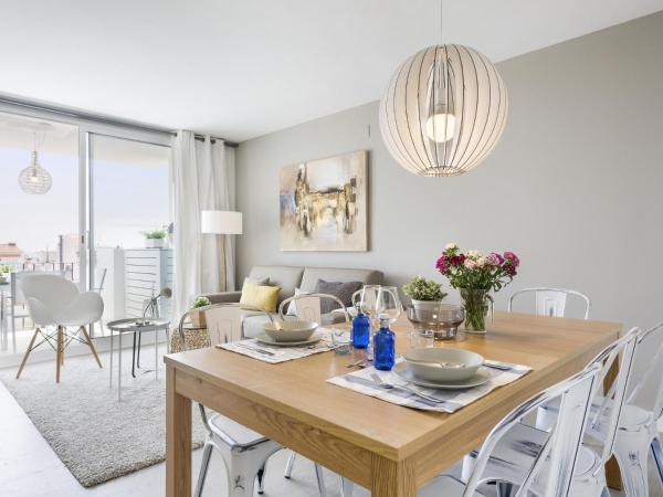 Sitges Spaces Oasis Penthouse 3 Bedroom, 2 Bathroom, Terrace, Pool, Sleeps Up To 6 - Sitges